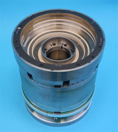 Rdas Rotor Showing Contactless Transfer At The Bottom Pedestal And