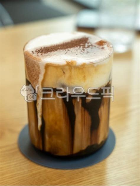 크림라떼 크림모카 모카라떼 아인슈페너 초코슈페너 사진이미지일러스트캘리그라피 카페이미지작가