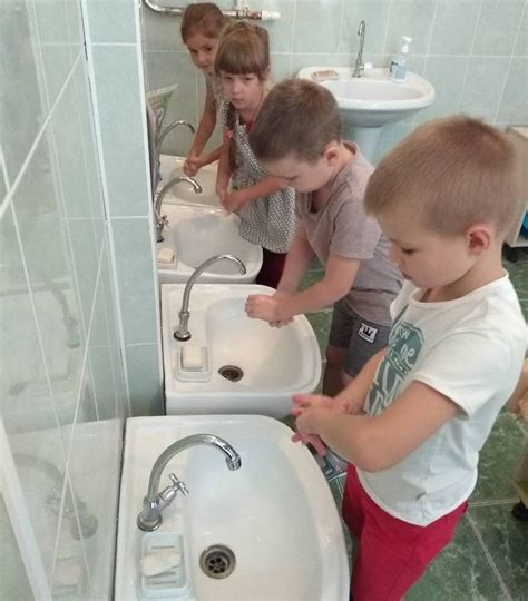 Картинка дети в детском саду моют руки 55 фото