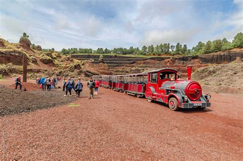 Visiter And Découvrir En Photos Le Site Naturel Du Volcan De Lemptégy
