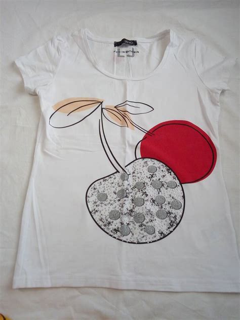 Блузка с къс ръкав M L Тениска Дамско Облекло София Блузка с къс ръкав в отлично състо