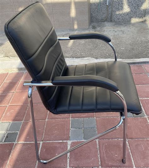 Посетителски столове гр Карлово • Olx Bg