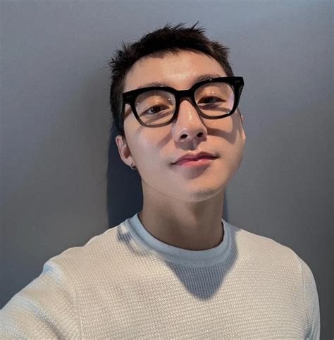 Top 15 Kiểu Tóc Sơn Tùng M Tp Gây Sốt Năm 2025