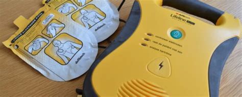 How To Use An AED Easy To Follow Steps To Using An AED