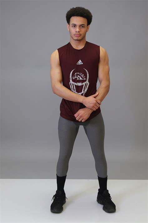 Justin J New View Modeling