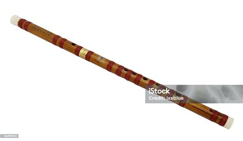 Seruling Bambu Cina Dengan Latar Belakang Putih Foto Stok Unduh Gambar Sekarang Suling