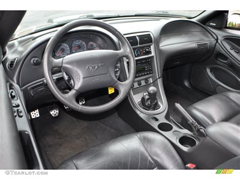 Dark Charcoal Interior 2004 Ford Mustang Gt Coupe Photo 65654473