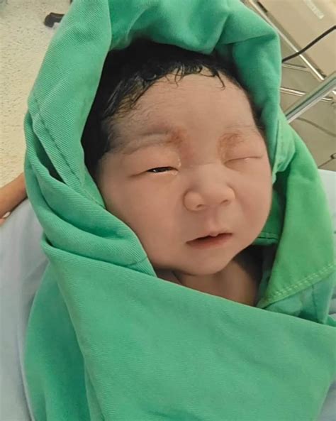 Hello Little Boy 👶 歡迎你來我們家 ️💛💙💚💓
