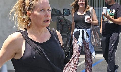Now Linda Kozlowski Today What Have The Crocodile Dundee Actors Been