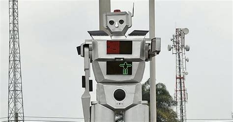 Robots Now Directing Traffic In Parts Of The Dr Congo Imgur