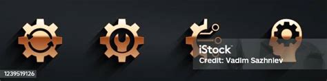 기어와 화살표를 워크플로우 렌치 스패너 및 기어 알고리즘 및 인간 머리로 설정하고 긴 그림자가 있는 기어 내부 아이콘을
