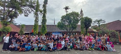 Tantangan Dan Peluang Santri Di Era Digital Dan Ai Momentum Peringatan Hari Santri