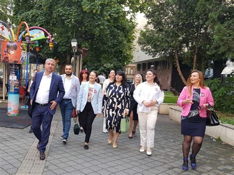 Цветелина Пенкова в Пазарджик Заедно с Драгомир Стойнев се борихме за по евтин ток за