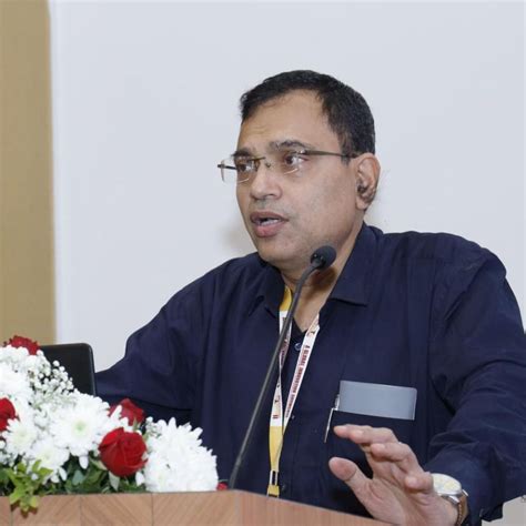 Iit Kharagpur Professors Sucess Iit Kharagpur Professor Suman Chakraborty Wins Unesco Award