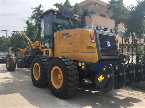 Xcmg 180hp Motor Grader Gr1803 15400kg Road Graders Ripper Price China