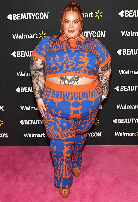 Tess Holliday Slams Critic Who Questions Her Anorexia Diagnosis