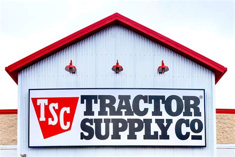 Tractor Supply Opens 2400th Store As Part Of A 100 Unit Expansion Plan