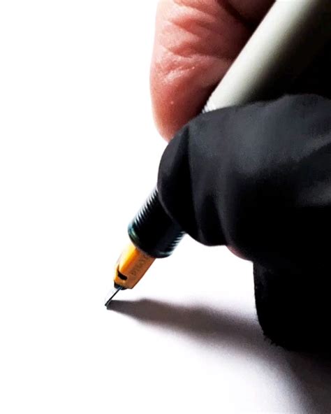 Allan Visses 🇧🇷 Professional Signatures 🏻 Chat With Me To Order Your Professional Signature