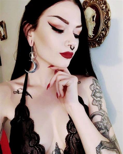 Pin By Prissii86 Cruz On Girls Góticas Goth Beauty Gothic Beauty