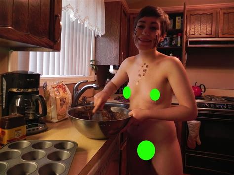 Naked Vegan Cooking Is A Thing Now