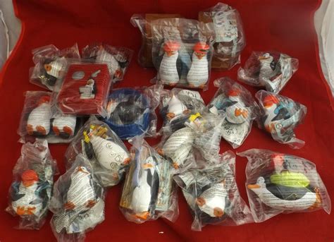 19x The Penguins Of Madagascar Mcdonalds Toys Sealed In Bags 2010 E95