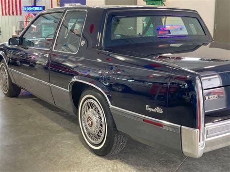 1989 Cadillac Coupe Deville Basil Classics