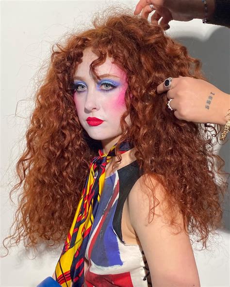 Conheça Chappell Roan A Drag Queen Que Domina A Cena Com Seus Looks De