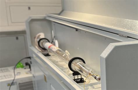 Laser Technology Redshift Laser