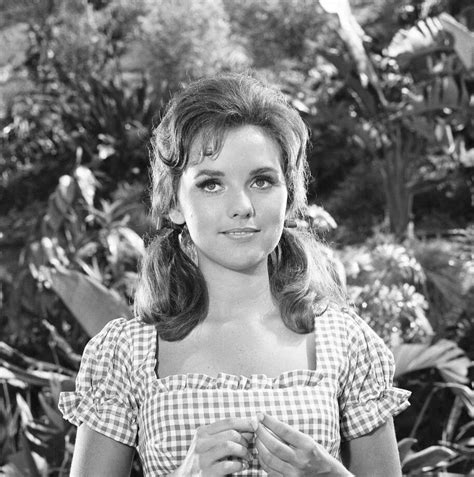 Mary Ann And Ginger Are The Only Surviving Gilligans Island Cast