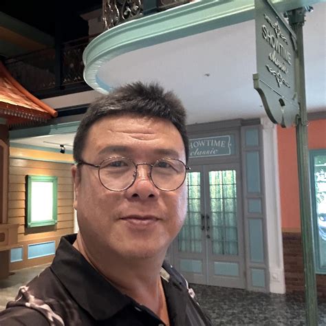 研發一台機器 所需耗費的資金、腦力 真是難以言喻 但 是什麼衝擊到我們 想花這麼多時間，金錢 去完成這個事？ 我們曾賣一台，輪式田間搬運機