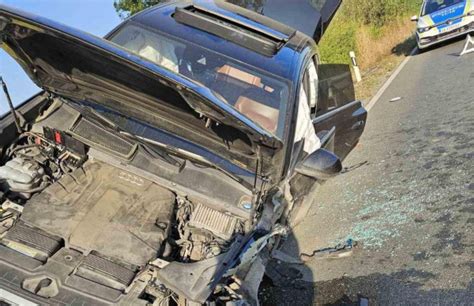 Аудито на Анелия размазано при катастрофа