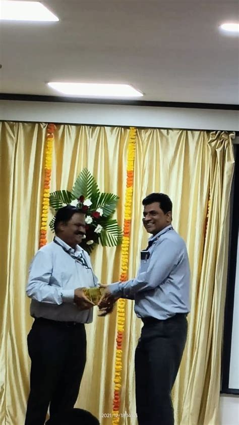 Umesh Patel On Linkedin Receiving Winner Prize For Best Energy Saving