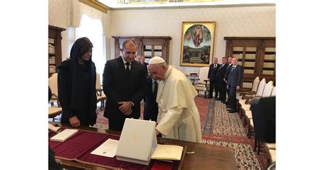 Папа Франциск прие президента Румен Радев Снимки