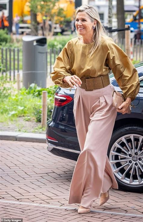 Victorys Queen M Xima Of The Netherlands During