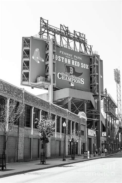Red Sox Logo Black And White