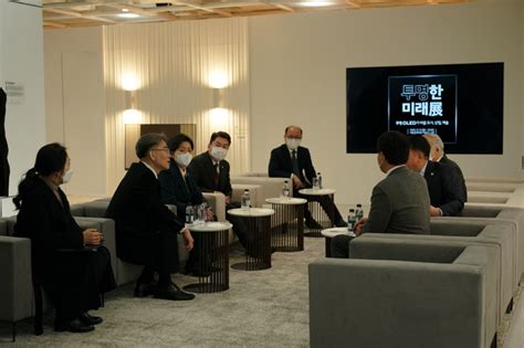 Lg Display Oled 특별전 ‘ 투명한 미래전 투명 Led가 바꿀 도시 산업 예술의 미래 Ppw Korea