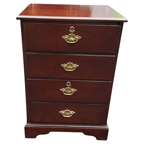 Bombay Furniture Late 20th Century Chippendale Mahogany 2 Drawer Filing