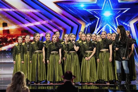 All Female Dance Group Earns Standing Ovation In Agt Early Release