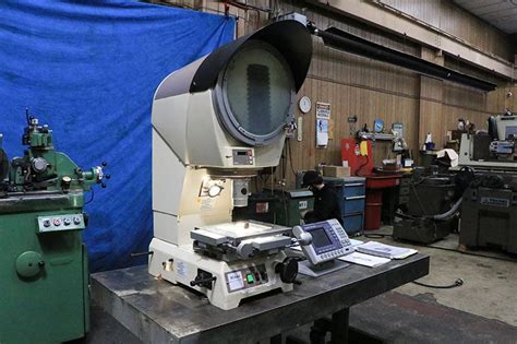 12 Nikon V 12bd Hydraulic Precision Bench Type Vertical Projection