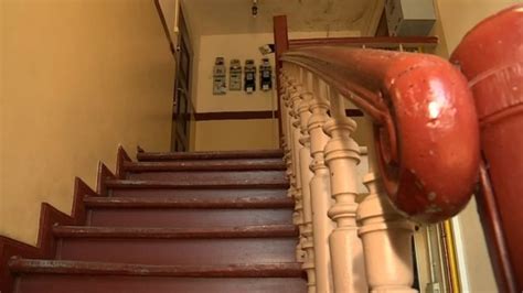 Matka W Areszcie Ojciec Z Dozorem Nowe Informacje Ws Pobitej Dziewczynki Wideo