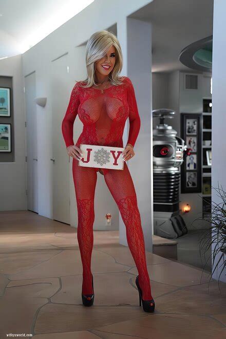 Sandra Otterson Wifey Hd Pics Enlarge Enlarge Icarusnewport Nails