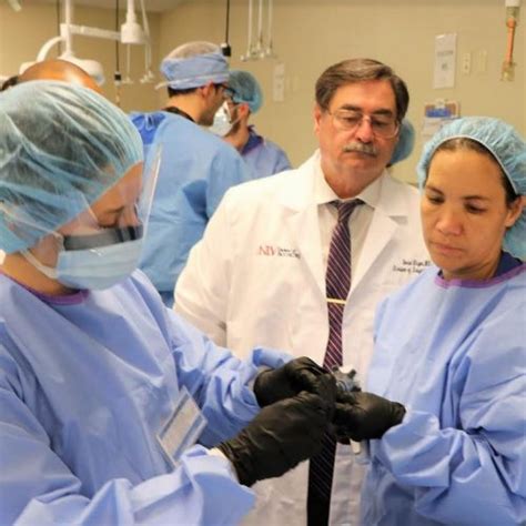 Unlv School Of Medicine Team Visits Oquendo Center Las Vegas Heals