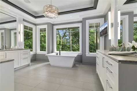 Traditional Master Bathroom Color