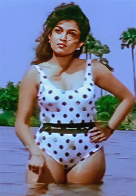 9 Hot Sexy Ramya Krishnan Bikini Pics