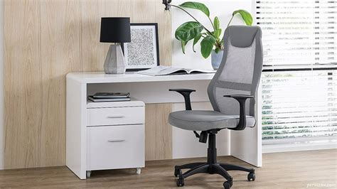 چیدمان میز کار با چند اصل مهم و حرفه ای مجله اینترنتی شادمگ