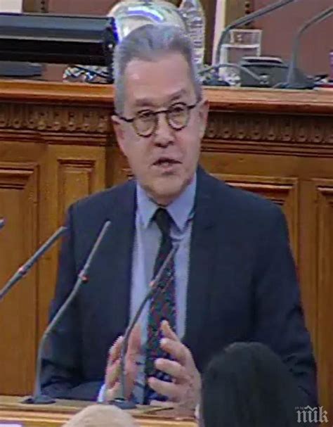 ЕКСКЛУЗИВНО В ПИК Tv ДПС попари президента Не предлага никакви решения за кризите само ги