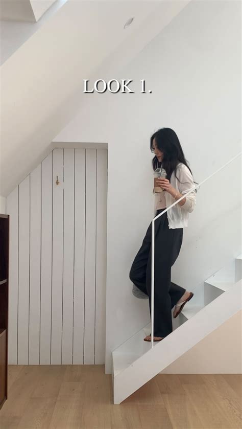 퓨어다 Early Spring 🌷 𝐏𝐨𝐭𝐭𝐞𝐫𝐲 𝐁𝐥𝐨𝐮𝐬𝐨𝐧 유행에 구애받지 않는 미니멀한 디자인에 투웨이 지퍼로 다양하게 연출이 가능한 코튼 블루종