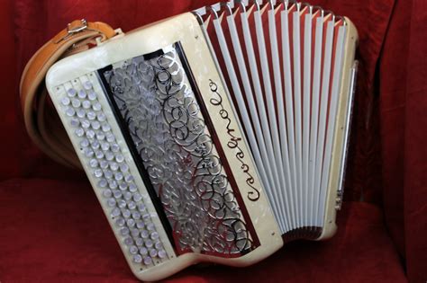 2854 White Cavagnolo Chromatic Button Accordion C System Mm 74 100