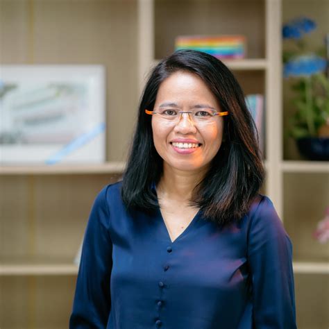 Faculty ขอแสดงความยินดีกับ รองศาสตราจารย์ ดร อลงกรณ์ ปริวุฒิพงศ์ ในโอกาสที่ได้รับทุน