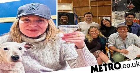 Heres How Kim Cattrall Celebrated How I Met Your Father Premiere